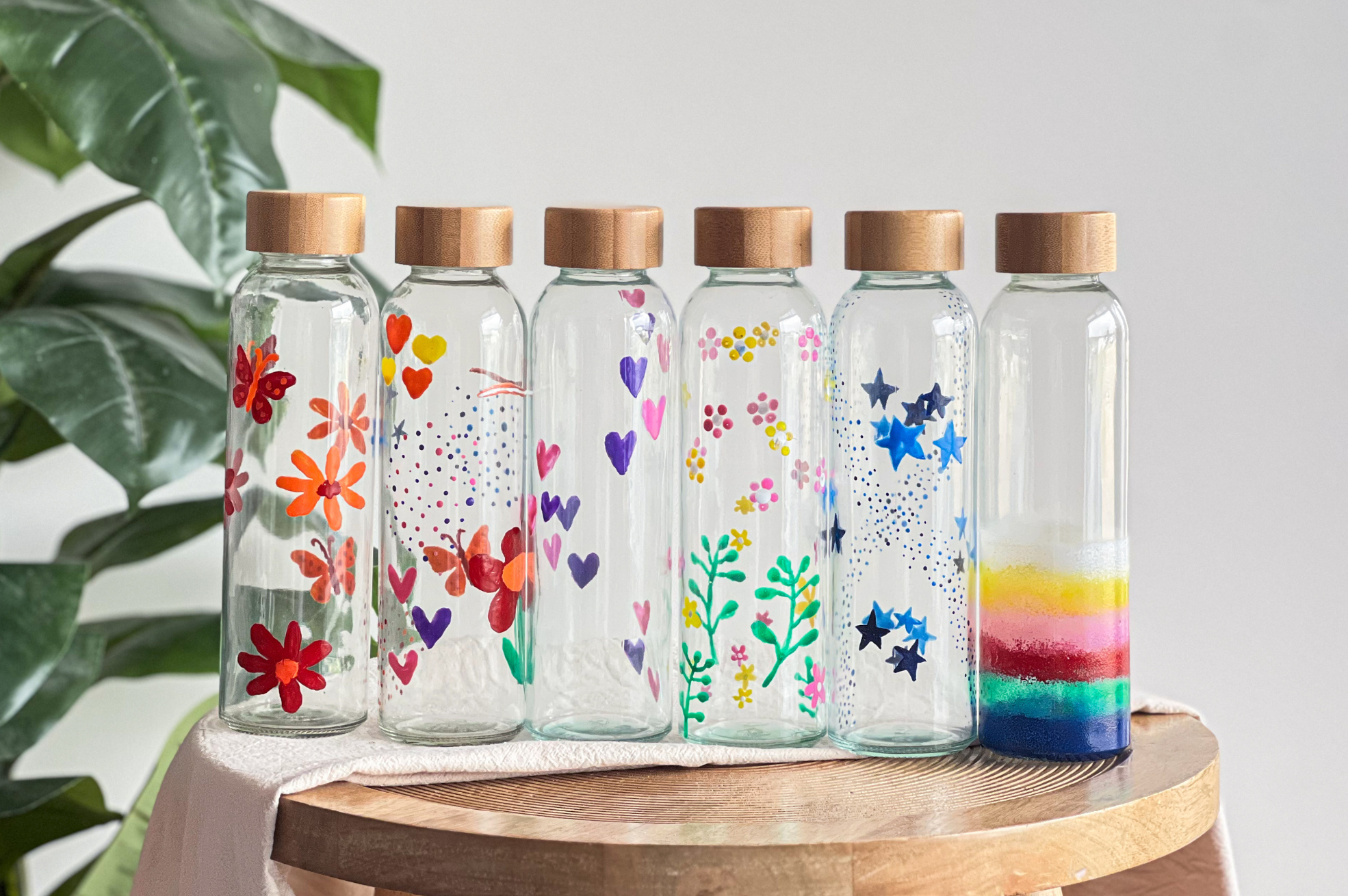 Creatief DIY Knutselpakket – 6 Glazen Waterflessen (30% Korting)